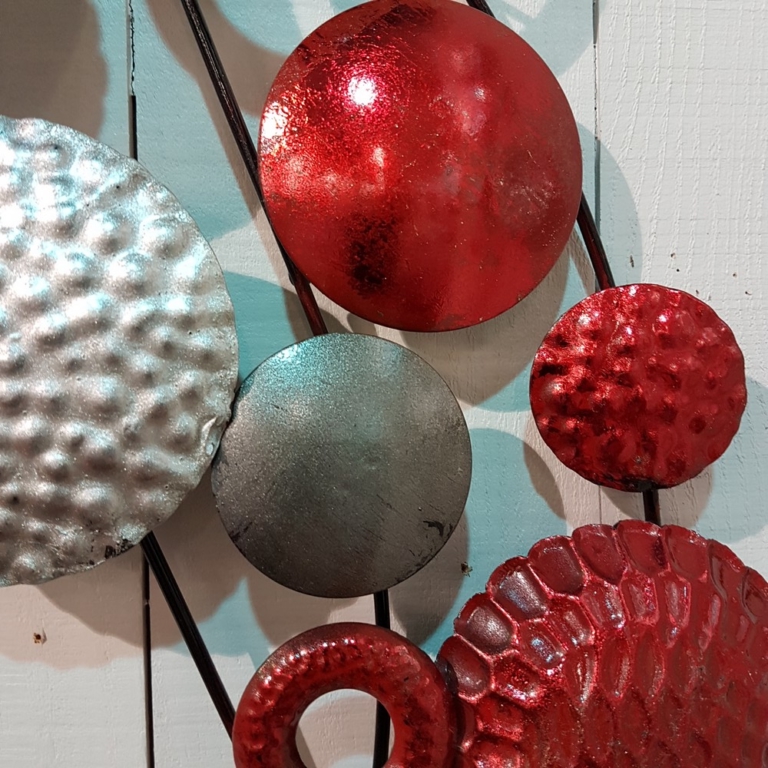 decoration en metal rouge ondulee - Ambiance Cadres